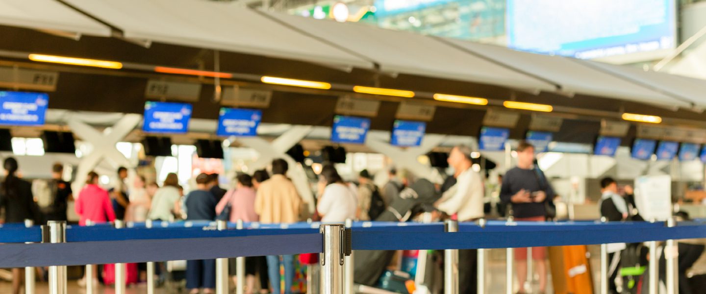 Tech Travel Checklist: 8 Best Tips Tech-Savvy Travelers Need